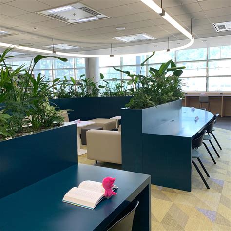 포닉스는 도서관에서 지금 📖 새로운 명칭으로 새단장한 포항공과대학교 포스텍 박태준학술정보관 Facebook