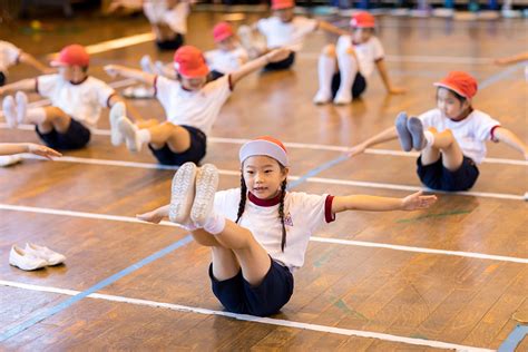 2年生 体育「体ほぐしの運動」