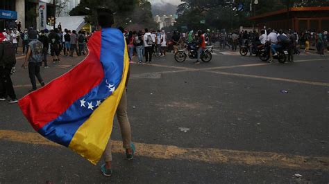 Във Венецуела забраниха достъпа до обществена служба до 60 години на лица подкрепящи санкциите