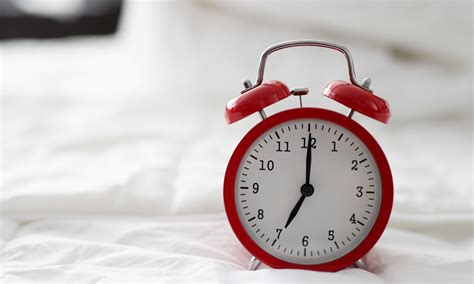 일요일 ‘일광 절약 시간제 해제 “1시간 더 주무세요”