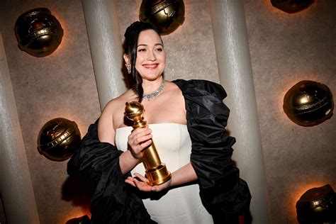 Лили Гладстон е първата носителка на Златен глобус за най добра актриса от коренното