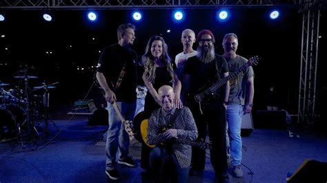 The Sure Thing Band Sex On Fire Youtube