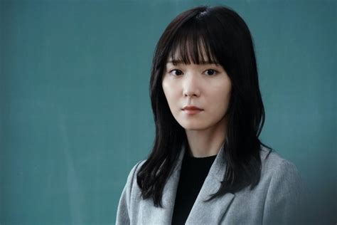 『最高の教師』“九条”松岡茉優、自分を突き落とした犯人を特定 ネットも予想合戦【ネタバレあり】 ドラマ ニュース ｜クランクイン！