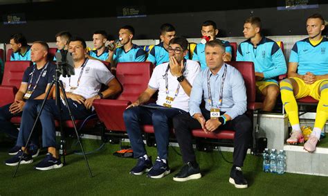 Половина з максимумом половина ні з чим Турнірна таблиця групи України після 1 го туру Ліги