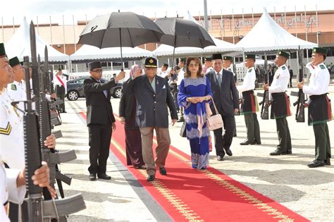 Kee Hua Chee Live Hrh Sultan Ahmad Shah Of Pahang And Hrh Sultanah