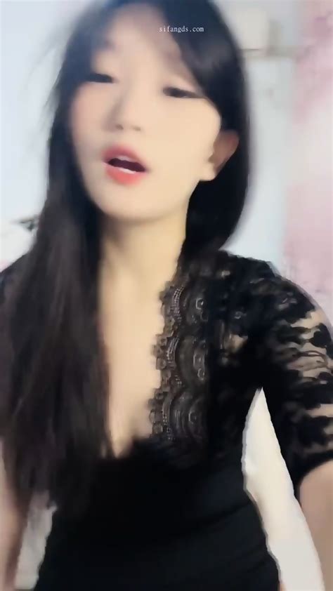 【晓晓伊人】绝美校花神仙颜值美到窒息跳弹狂震怼屏掰b1 Eporner