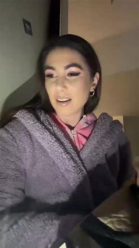 Laraadler Webcam Video Omg Horny Webcam Girl