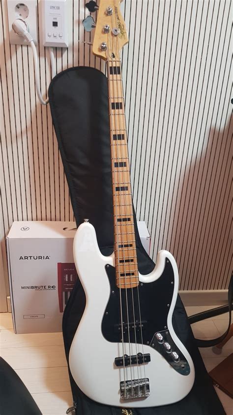 스콰이어 빈티지 모디파이 재즈 베이스 4현 중고악기 뮬