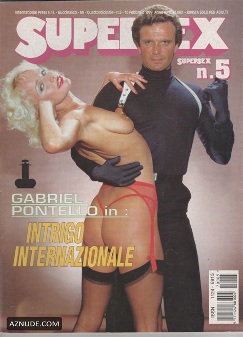 Olinka Hardiman Various Nude Photoshoots Aznude