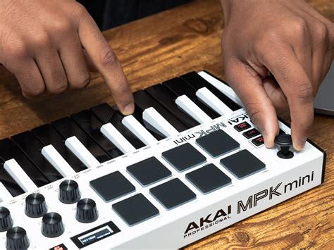 Akais Mpk Mini Mk3 Comes With An Entire Production Package