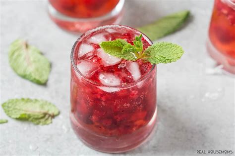 Raspberry Champagne Cocktail ⋆ Real Housemoms
