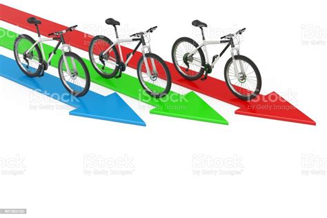 성공 개념에 방향입니다 화살표 위에 활자 산악 자전거입니다 3 차원 렌더링 경영자에 대한 스톡 사진 및 기타 이미지 경영자 경쟁 골 스포츠 장비 Istock