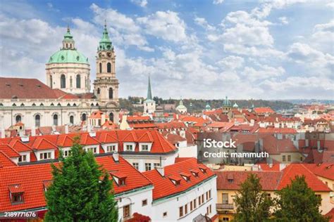 그림 같은 구시 가지 가있는 프라하 도시 풍경 0명에 대한 스톡 사진 및 기타 이미지 Istock