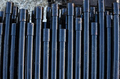 파이프 금속 질감입니다 석유 장비 파이프 갑판에 시추 파이프 녹슨 드릴 파이프는 우물 섹션에서 교 련 되었다 0명에 대한 스톡