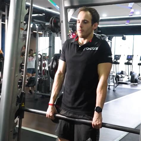 Curl Predicador Con Mancuernas Focus Centro De Entrenamiento Curl Predicador Con Mancuernas Focus Centro De Entrenamiento