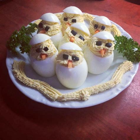 Salos Cucina ინგრედიენტები 5 კვერცხი 2 3 ხახვი არაჟანი მდოგვი მარილი მომზადება მოხარშული