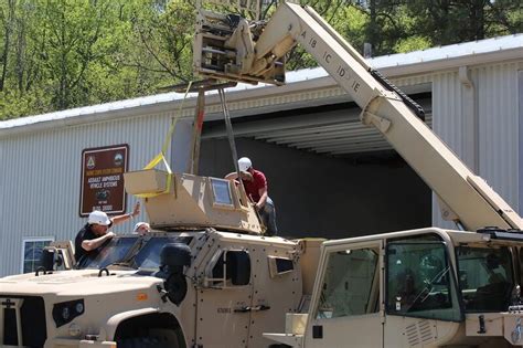 The Corps Is Scavenging Humvee Parts For Its Jltv