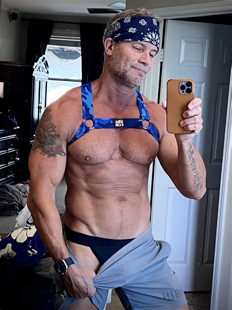 Squirt Studios Model Spotlight Greg Dixxon Daily Squirt