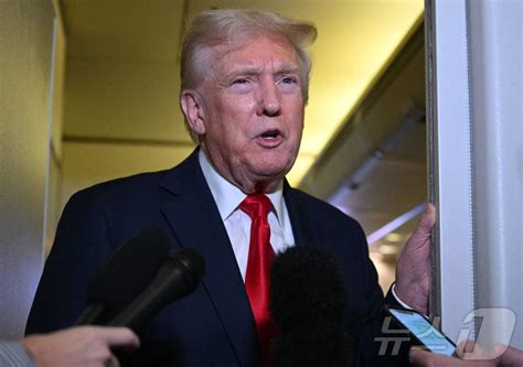 트럼프 다음주 반도체 관세 발표일부 기업에 유연할 수도 뉴스1