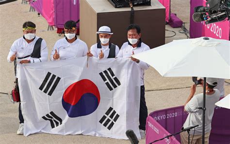 남자양궁 단체 올림픽 2연패 달성