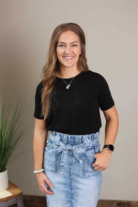 Black Short Sleeve Crewneck Top Classy Closet Online Womens Boutique