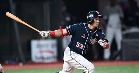 Md포토 최주환 만루 찬스 놓치지 않는 2타점 2루타