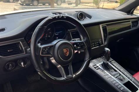 پورشه ماکان کارکرد ۳۷هزار کیلومتر بدنه بدون رنگ اتوماتیک فول ۹‌کیلید