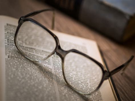 Glasses Knowledge Library Book Eyeglasses Table Free Image Peakpx