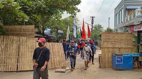 Dvb ပဲခူးတွင် ၂၄ နာရီသပိတ်ဖြင့် စစ်အာဏာရှင်ဆန့်ကျင်ဆန္ဒပြ