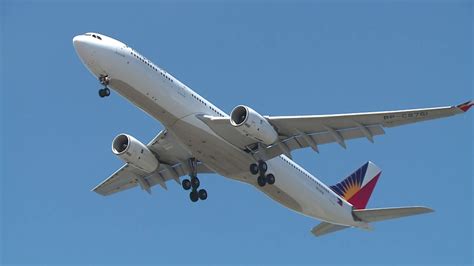 飛行機低空飛行で通過する飛行機 中国東方航空フィリピン航空東京国際空港 YouTube