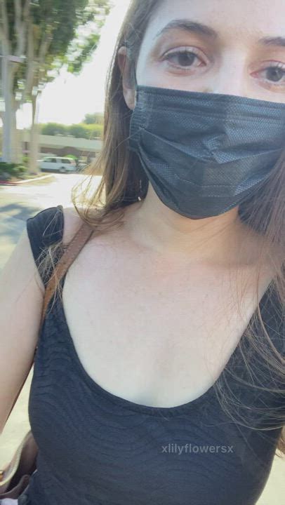 Double Flash While Out For A Walk Scrolller