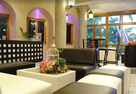 Sofía And Daniel Enjoy The Day