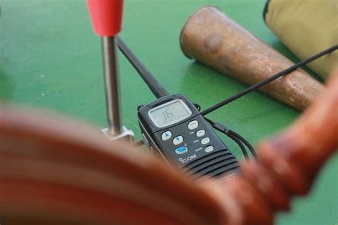 How To Use A Vhf Radio Discover Boating