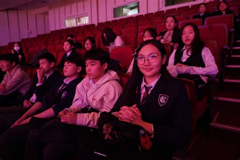 Нийслэлийн Соёлын Төв Өргөө Нийслэлийн Соёлын Төв Өргөө