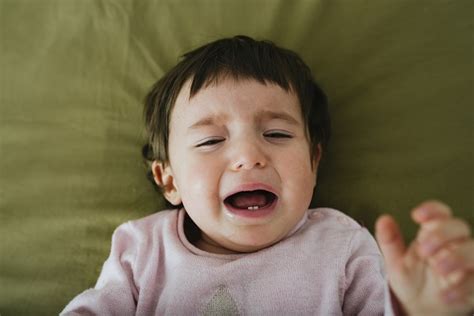 열 나는 아이 잘 자고 있어도 깨워서 약 먹여야 할까 당신의 건강가이드 헬스조선