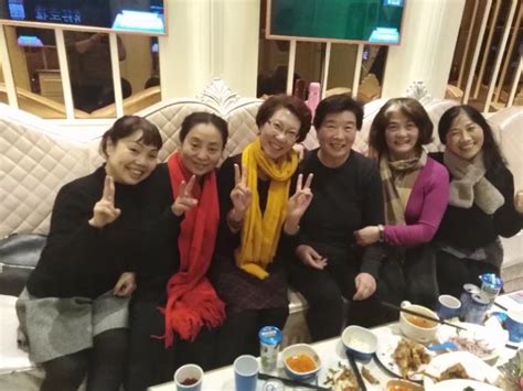 无意间翻到小学，中学毕业照，一晃，四十，五十年过去了，5060 今日头条