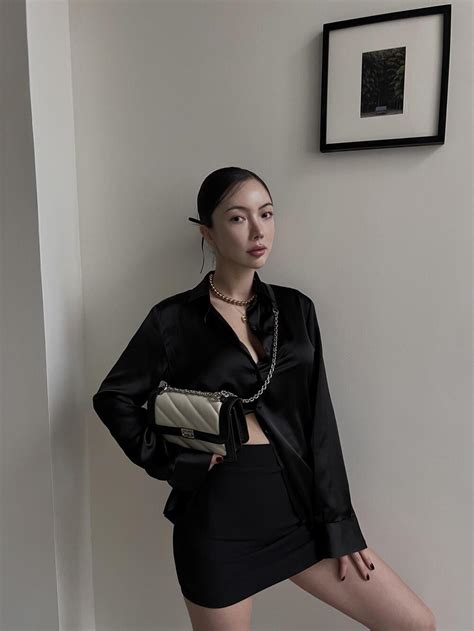 바스트참 긱 클래식 실크 새틴 셔츠