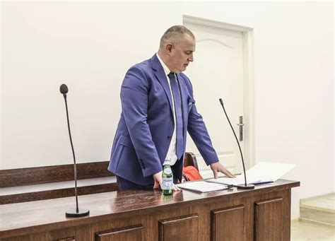 Senator Dowhan Walczy Z Byłą żoną W Sądzie O Pieniądze Chodzi O Obraźliwe Wpisy Na Przelewach
