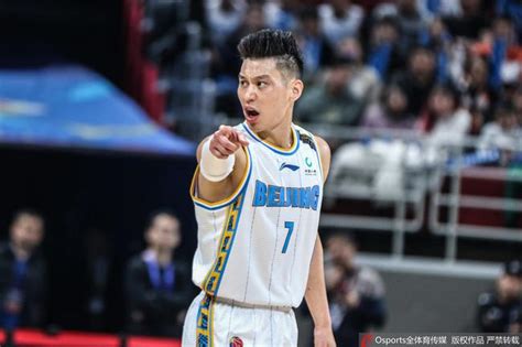 林书豪真玩命啊！两次被打脸 9次被侵6犯离场cba新浪竞技风暴新浪网