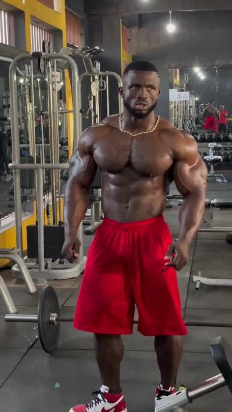 Bodybuilder Elie Tane Ngnewo My New Preparation Straight Men