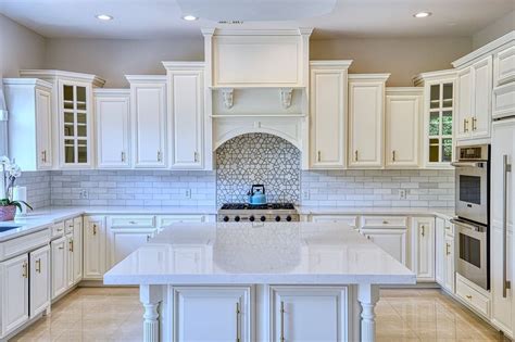 What Color Cabinets Go With Shoji White Walls
