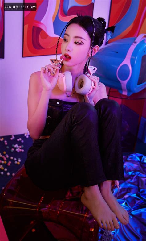 Duling Chen Feet Aznudefeet