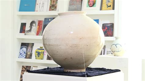 역대 최고가 60억 원…조선의 멋 달항아리의 비결