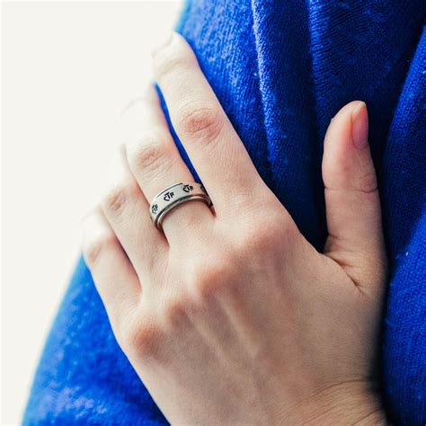 Spinner Ctr Ring Narrow In Lds Mens Rings On