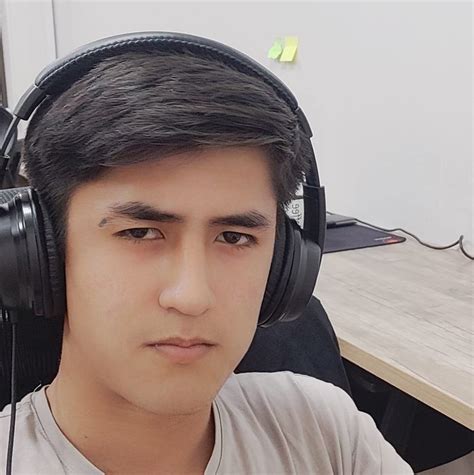 Islombek Abdurakhmonov Medium