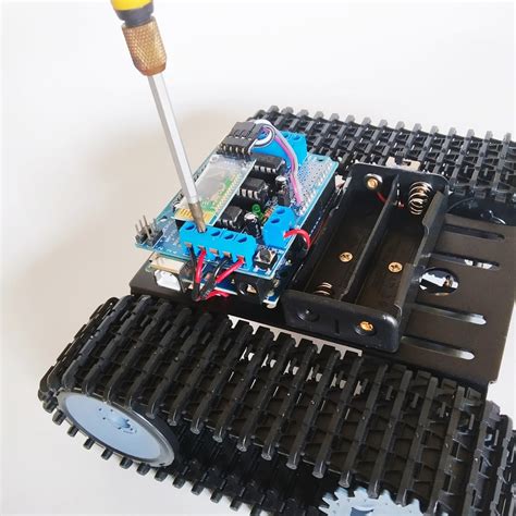 Arduino Robot Car Bluetooth Controlled And Programmed With Android Gladiator Chassis Dfrobot