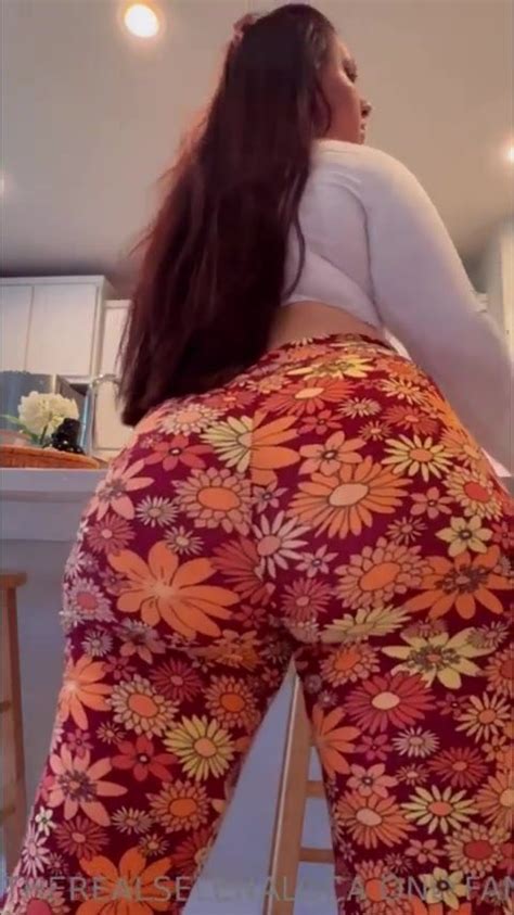 Big Booty Twerk And Fart Thisvid Com