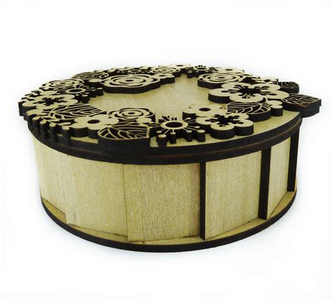 Малка дървена кутия подарък за 50 годишнина на жена Силекс Арт