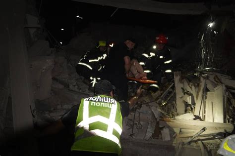 Ракетна атака на Львів 6 липня окупанти влучили у житловий будинок є загиблі та поранені