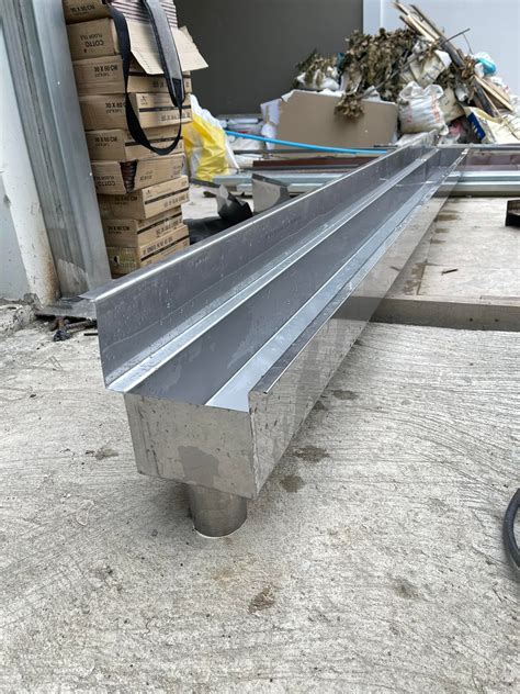 🚩 รางน้ำฝนสแตนเลสเกรด304 🚩รอยต่อบัดกรีตะกั่ว 📌ขนาดพับขึ้นรูปตามแบบ 👨‍🔧 รับประกันยาวๆครับ 🚩งาน